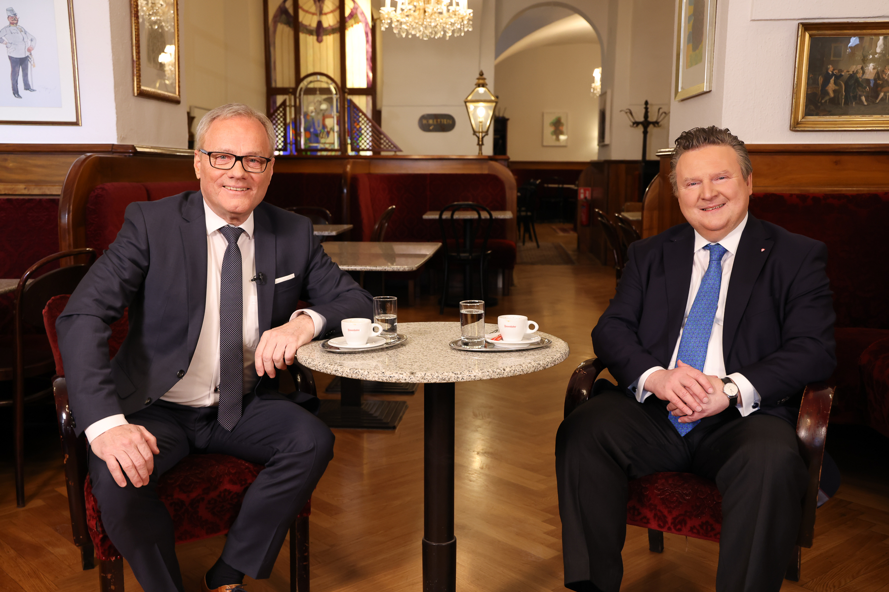 "Bei Tesarek" - NEU auf W24 - News - W24