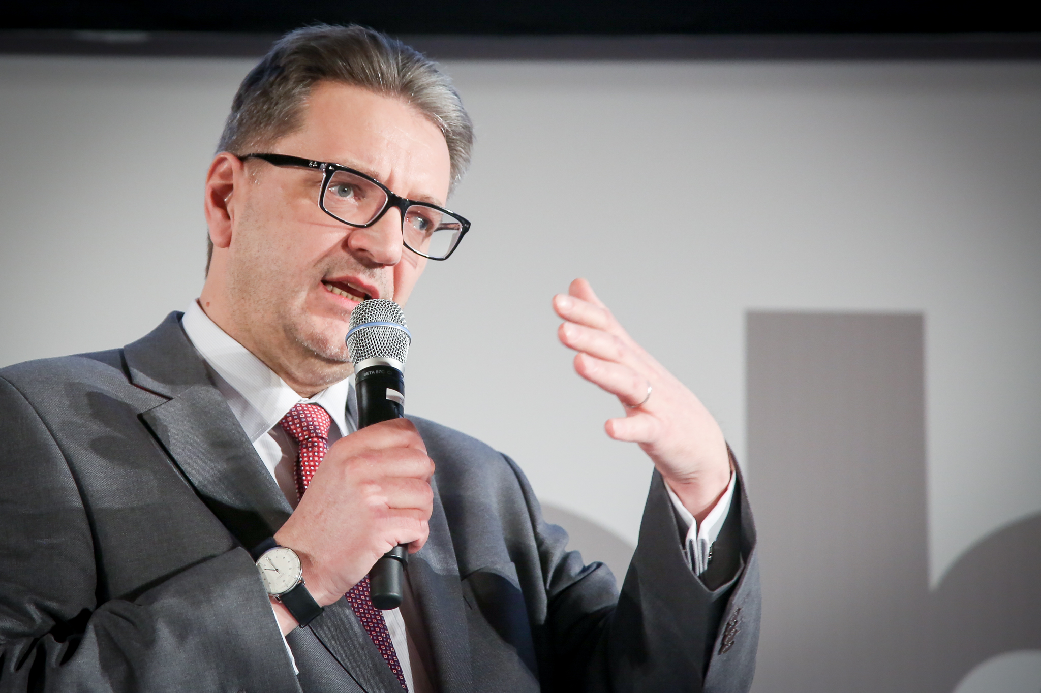 "Zusammen sind wir stärker" mit Peter Hacker - News - W24