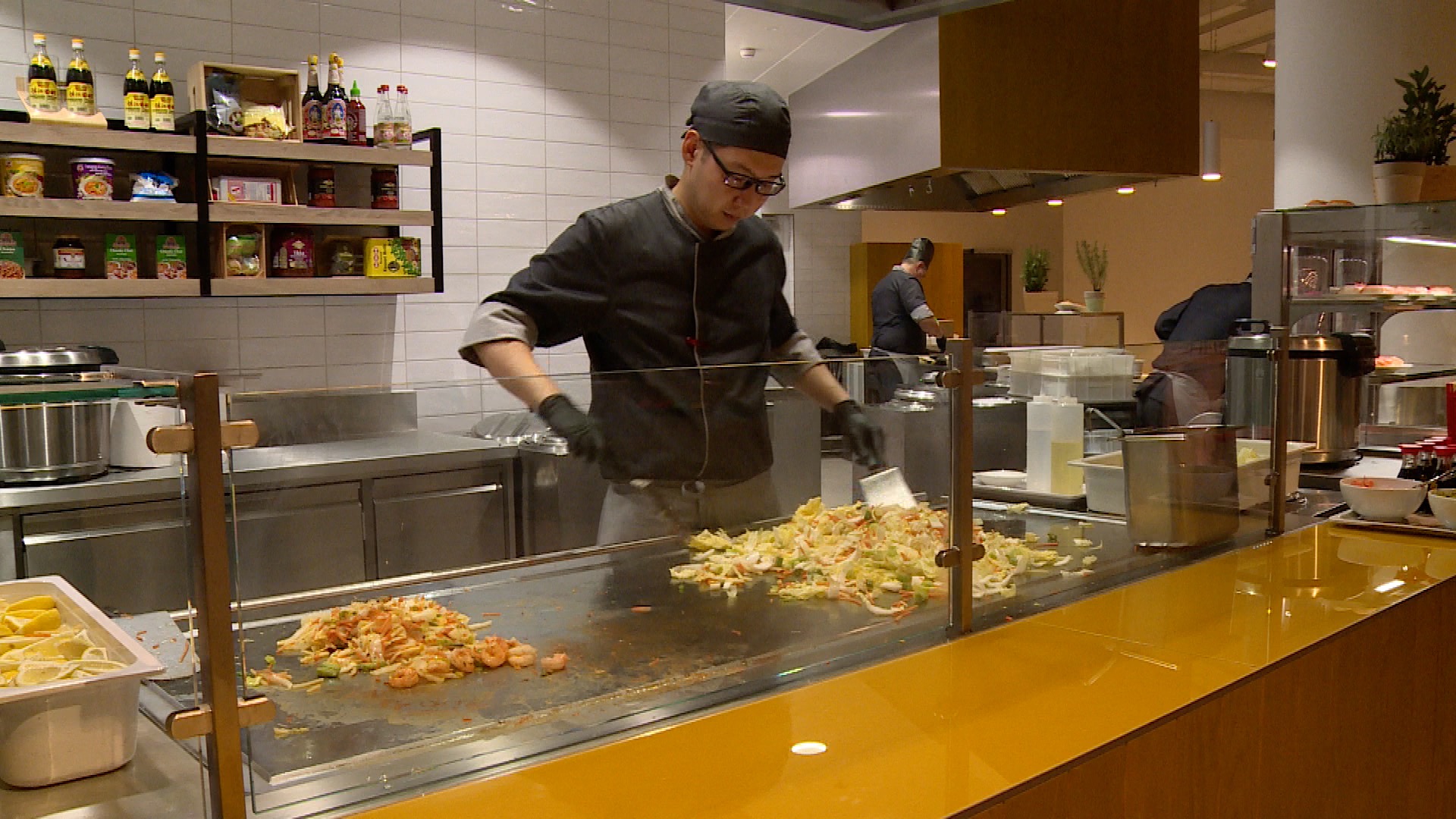 Wie funktioniert "Europas größte Kantine"? - News - W24