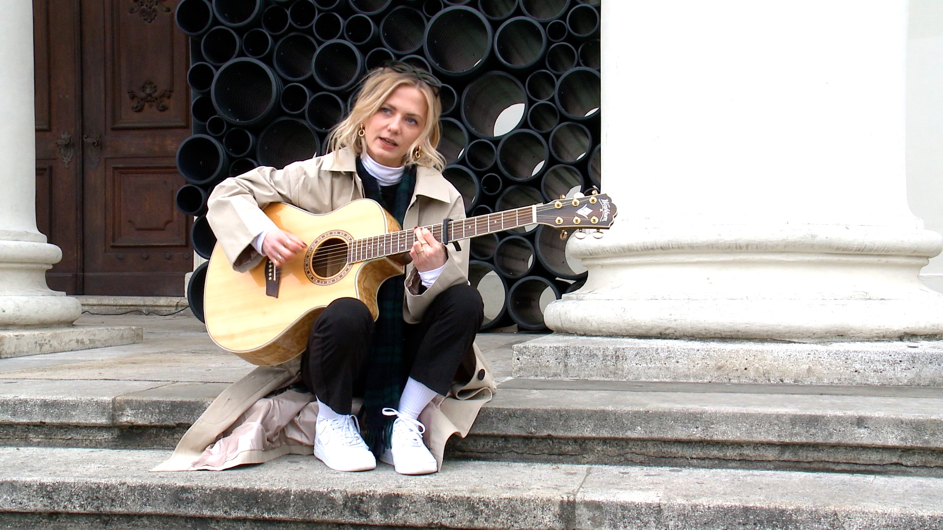 Lisa Pac: neue Single "Boring" - W24