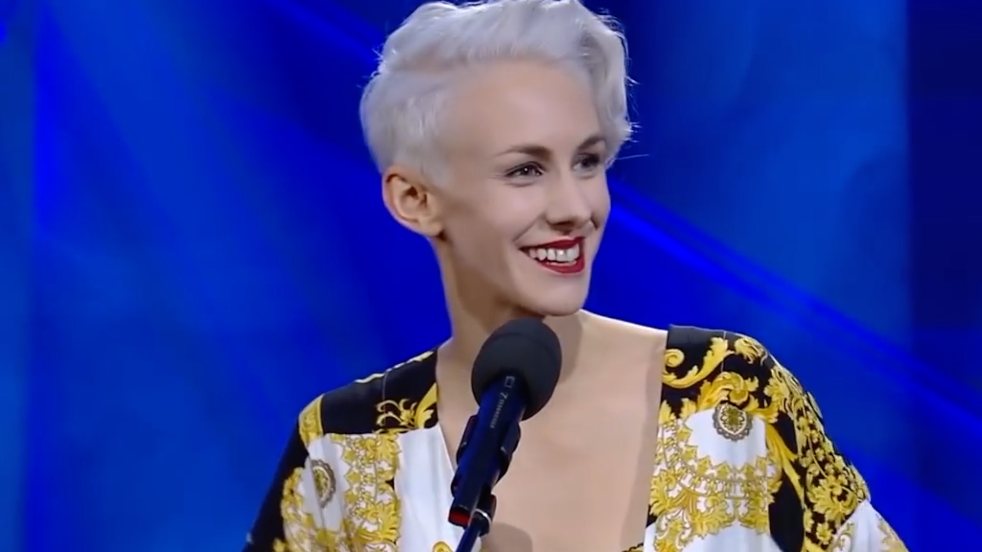 Lisa Eckhart verzaubert wieder Theater im Park - News - W24