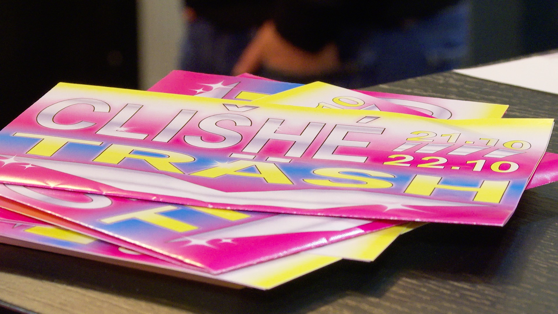 Mit Clishé Träsh Klischees entgegen lachen! - News - W24