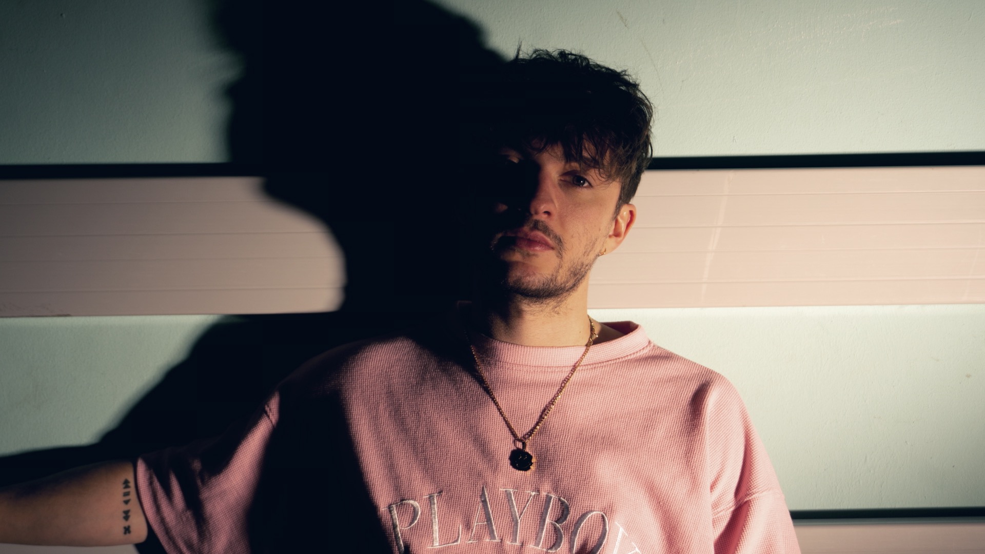 TikTok-Star RIAN bringt seine Ziege ins Flex - News - W24