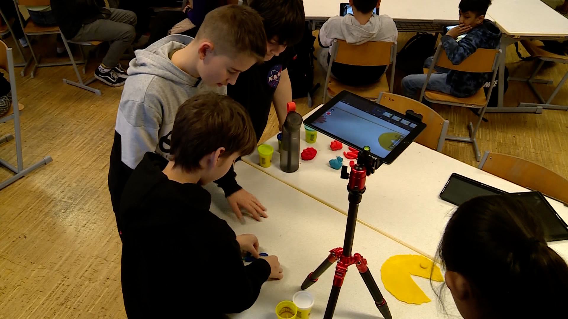 Digitale Schule: Lernen mit Tablet - News - W24