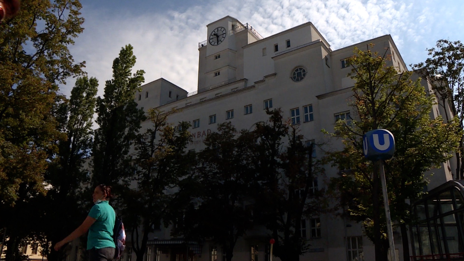 Reumannplatz: 20-Jähriger niedergestochen - News - W24