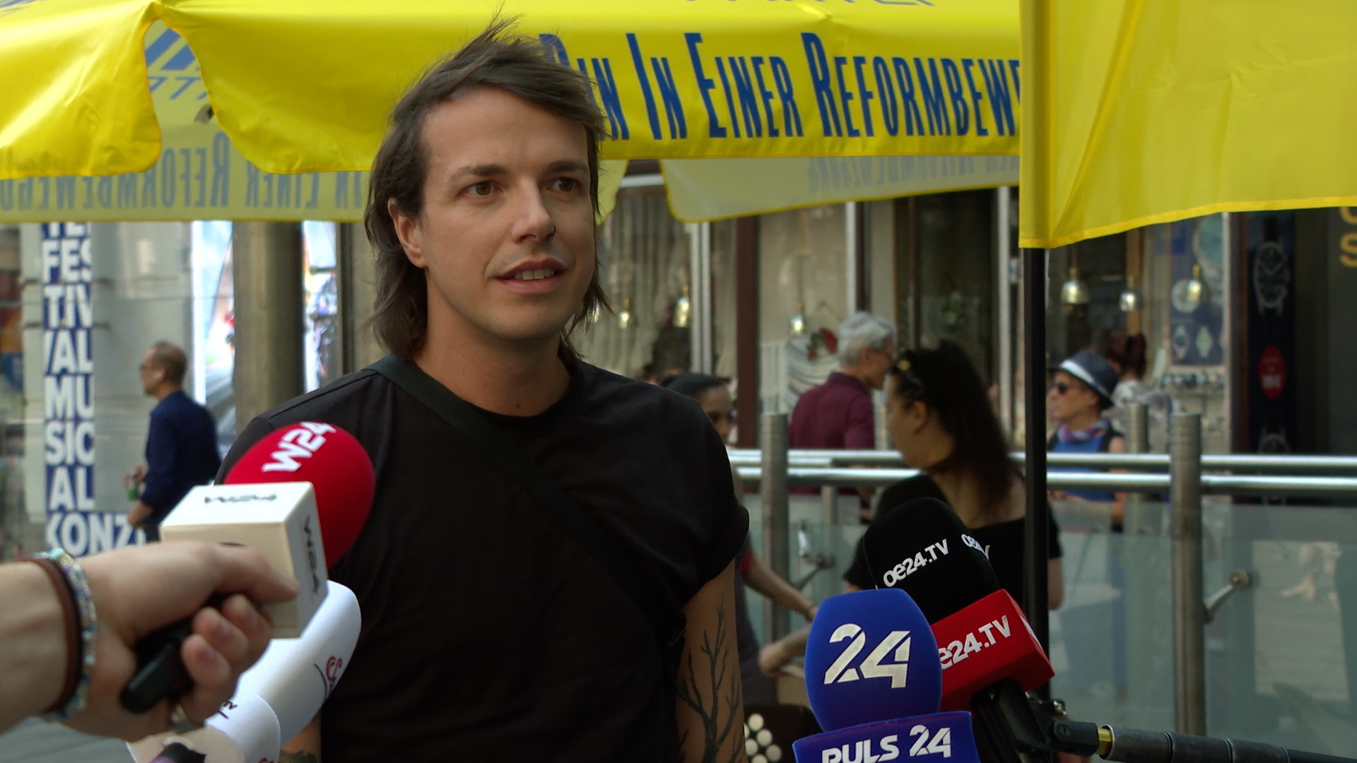 NR-Wahl: Unterschriftensammeln der Kleinparteien hat begonnen - News - W24