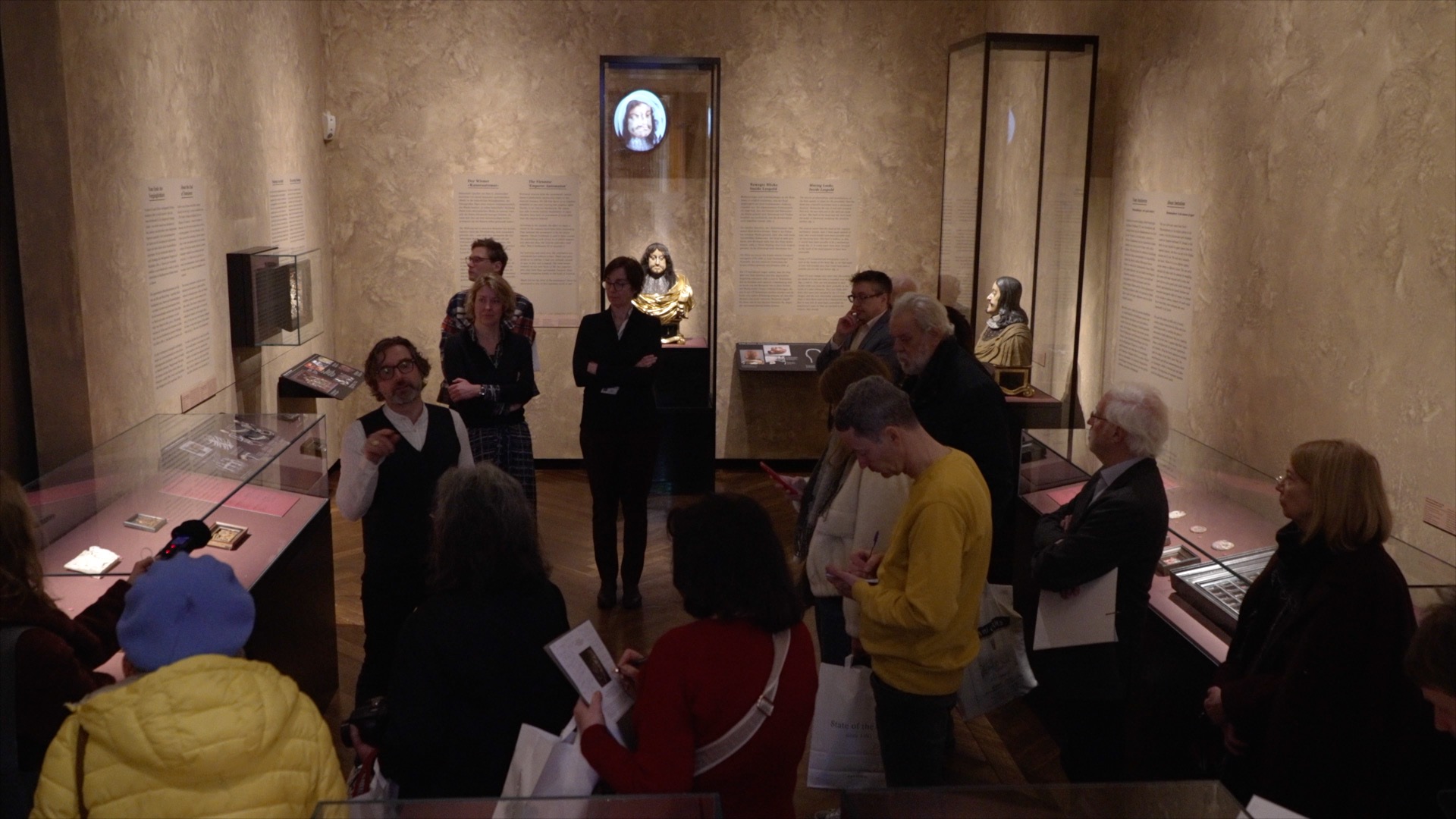 Ein Meister seines Wachs: Daniel Neubergers Material-Fakes im KHM ...