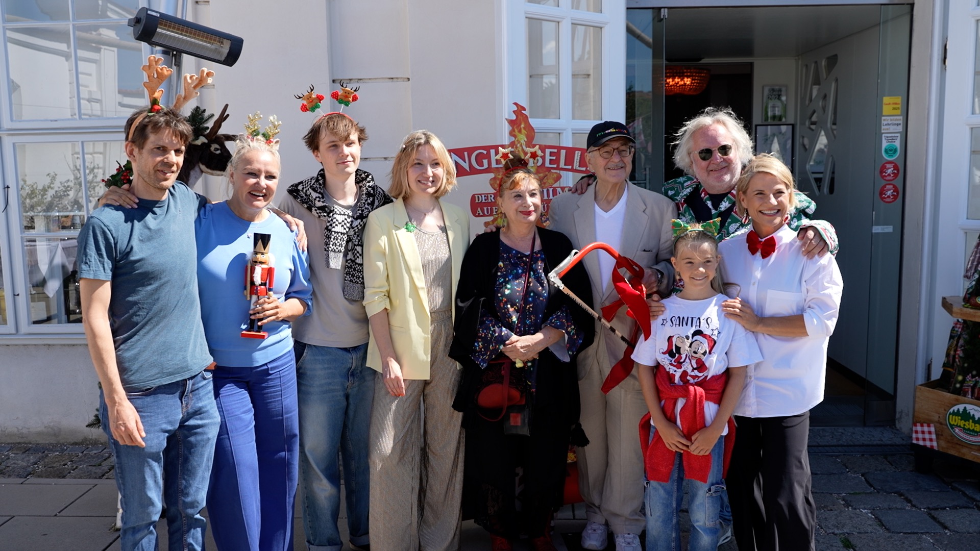 Single Bells: Der Kultfilm kommt auf die Bühne - News - W24