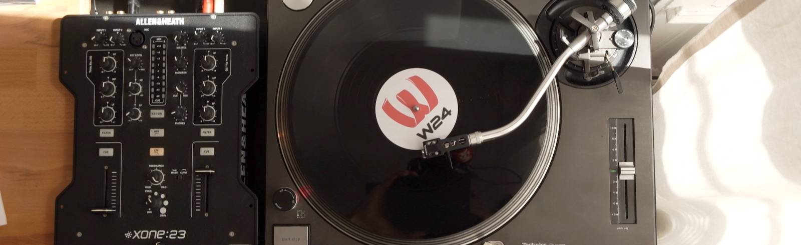 Vinyl-Plattenschneider: Handarbeit am Alsergrund - News - W24 Vinyl-Plattenschneider: Handarbeit am Alsergrund - News - W24