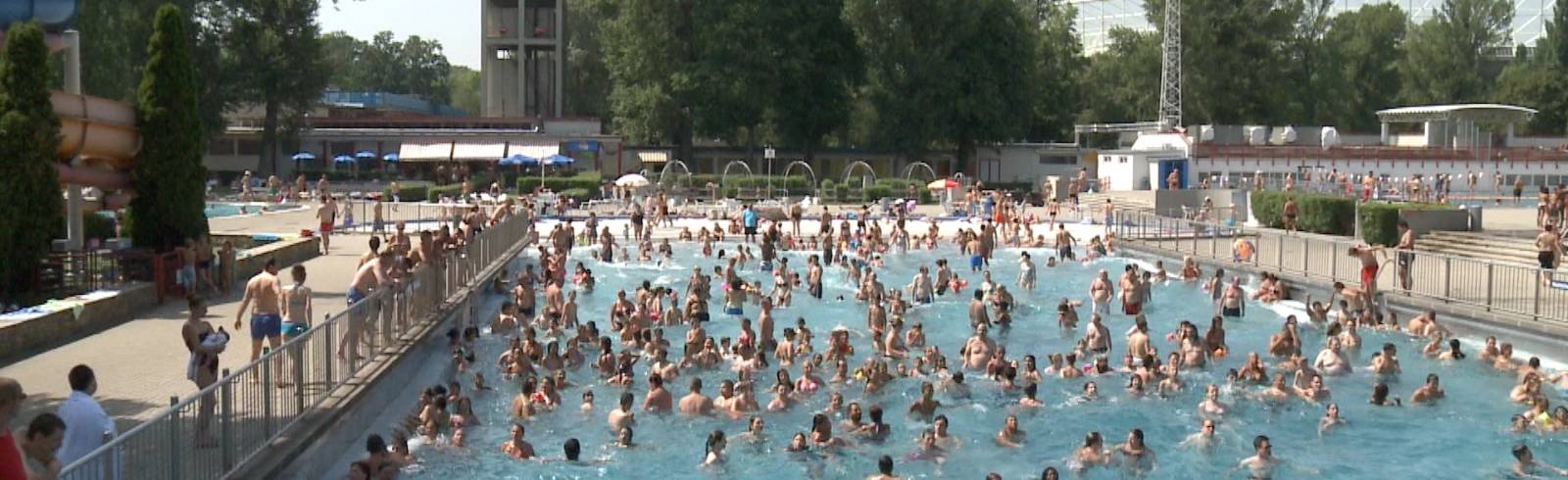 Bäder-Halbzeit: Leicht unter Vorjahr - News - W24